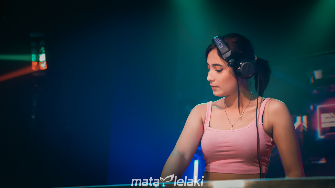 DJ Devi Shinta - MataLelaki.com