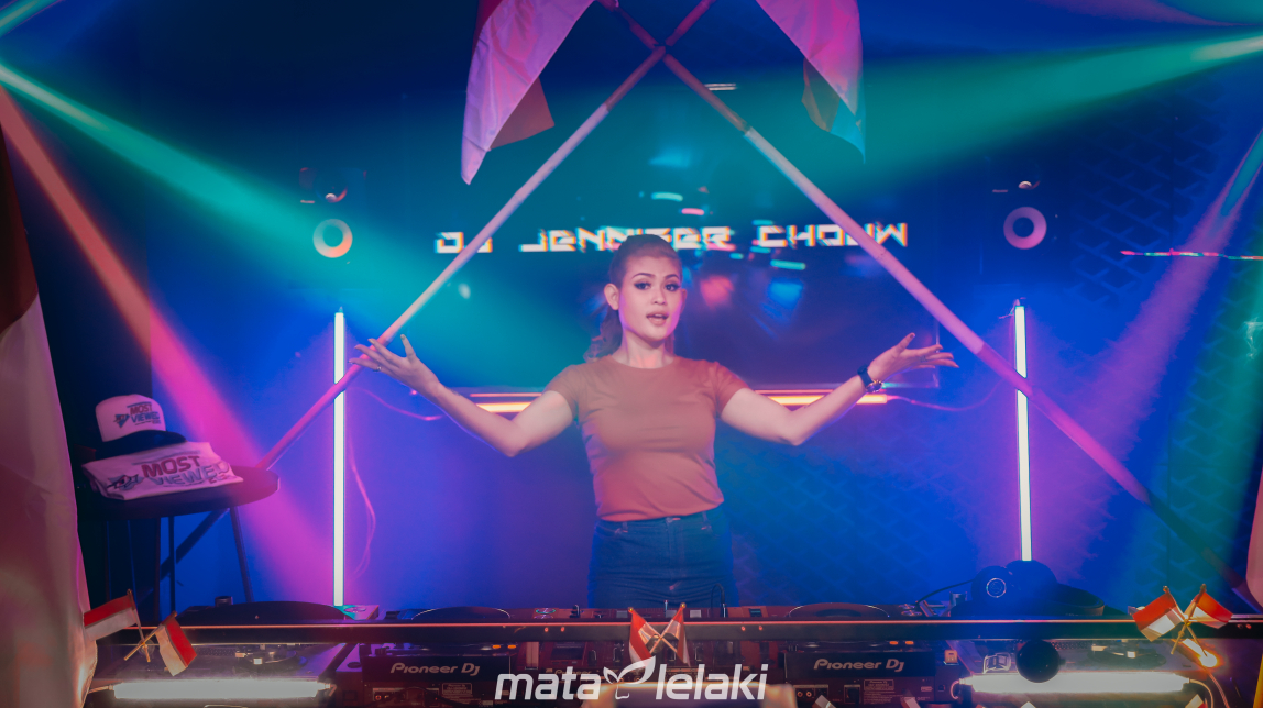DJ Nissa, DJ Devi Shinta, DJ Jennifer - MataLelaki.com