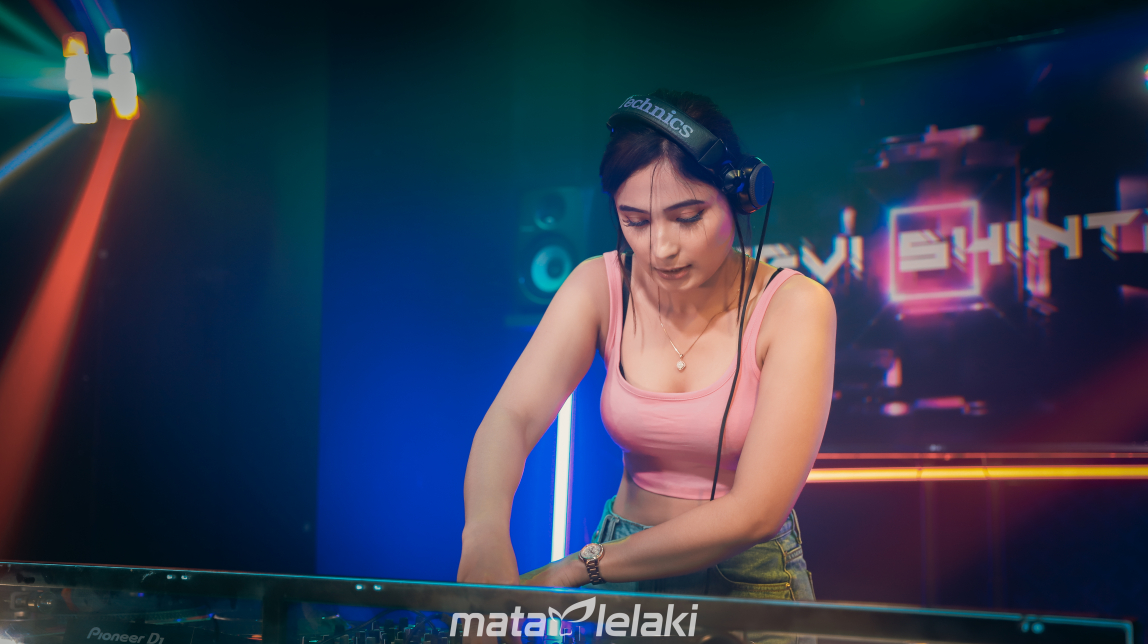 DJ Devi Shinta - MataLelaki.com